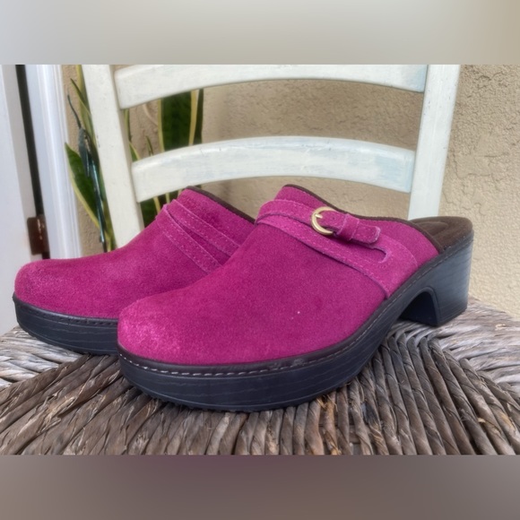 Lands' End | Shoes | Lands End Magenta Suede Clogs Sz 8 | Poshmark